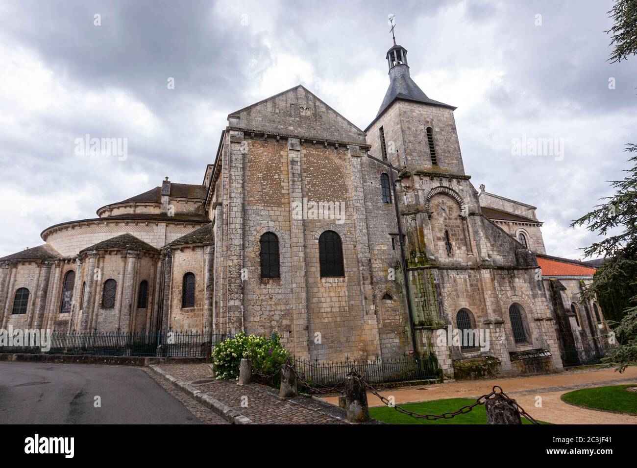 Eglise de saint hilaire -Fotos und -Bildmaterial in hoher Auflösung – Alamy