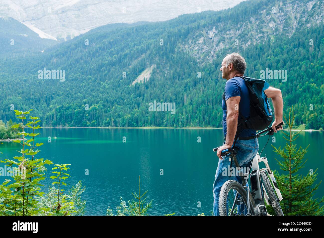 E bike über -Fotos und -Bildmaterial in hoher Auflösung – Alamy