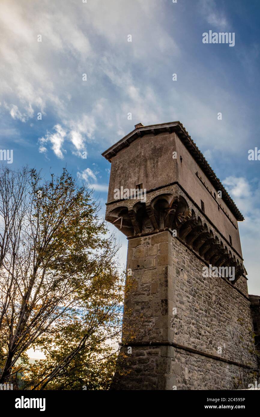 Die Mauern und das Schloss des Exarchischen Klosters der Heiligen Maria ...