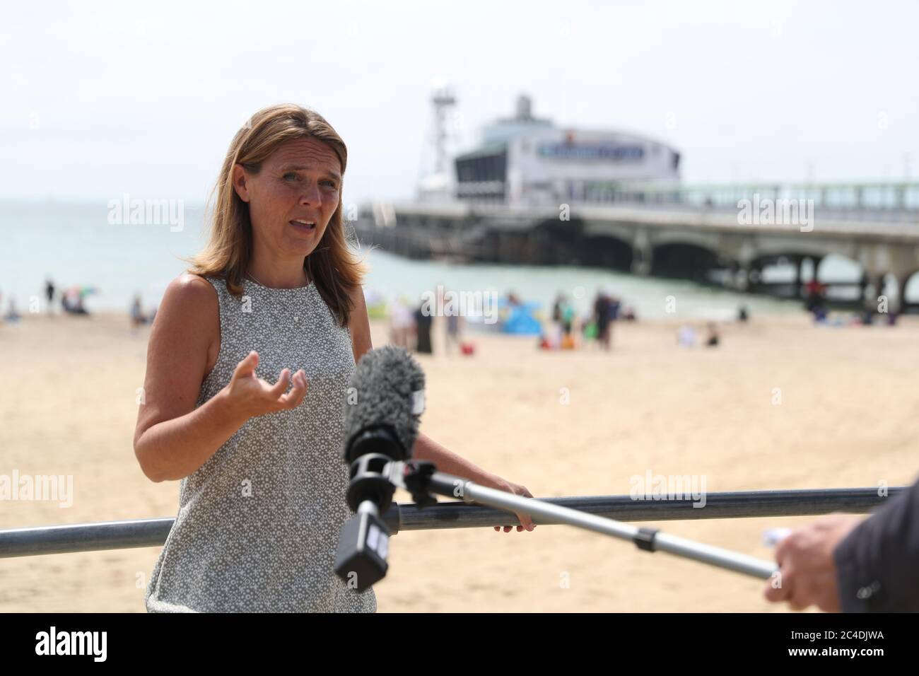 Poole rat vikki slade gibt -Fotos und -Bildmaterial in hoher Auflösung ...