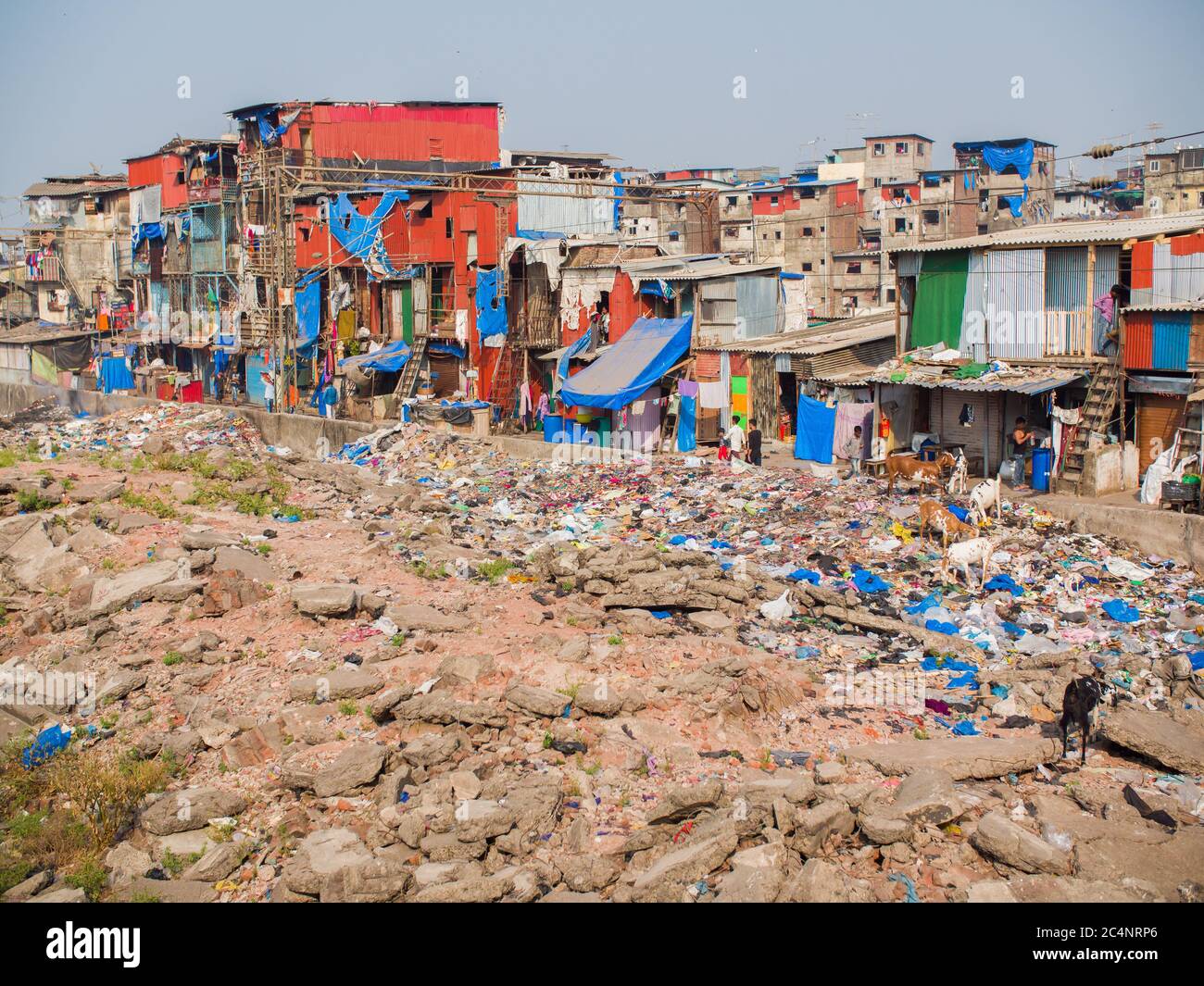 Mumbai slums 2018 -Fotos und -Bildmaterial in hoher Auflösung – Alamy