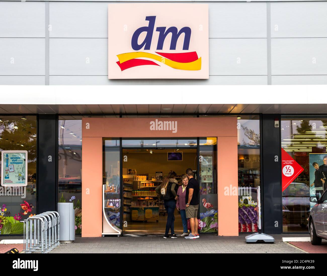 Dm drogerie -Fotos und -Bildmaterial in hoher Auflösung – Alamy