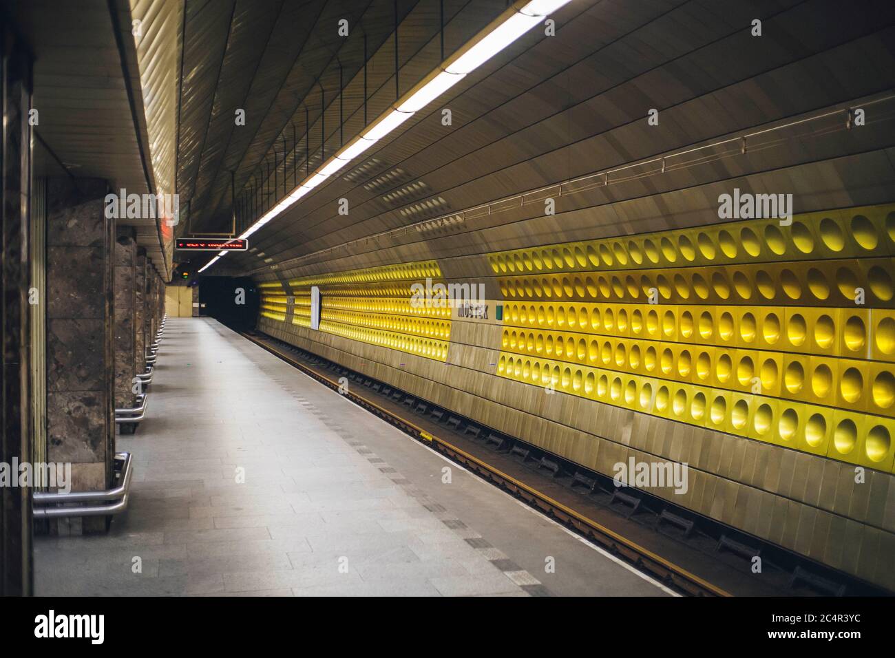 U bahn gleissystem tunnel -Fotos und -Bildmaterial in hoher Auflösung ...