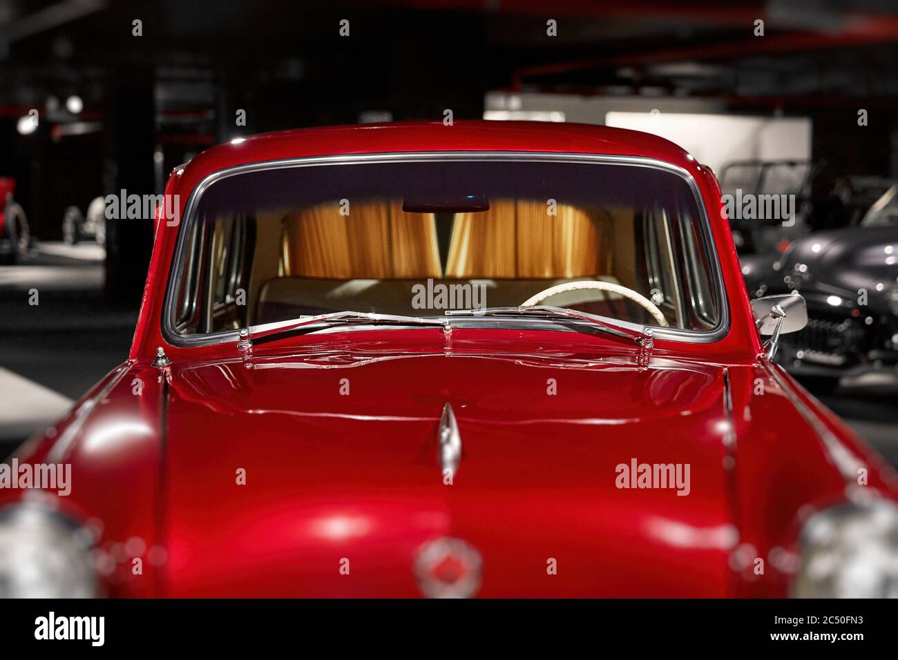 Moskvich limousine -Fotos und -Bildmaterial in hoher Auflösung – Alamy