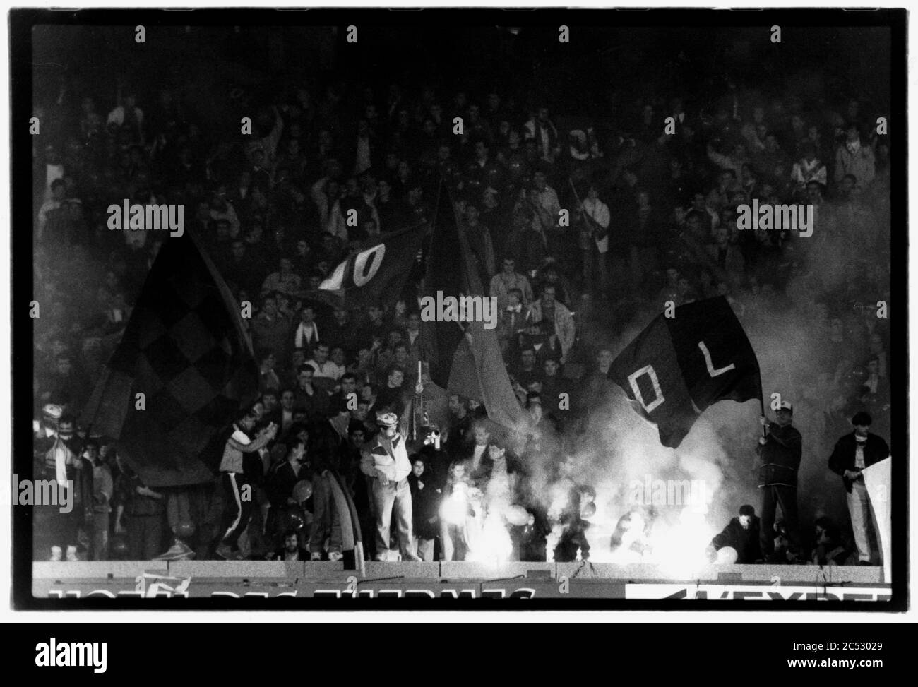 Hooligans de lyon -Fotos und -Bildmaterial in hoher Auflösung – Alamy