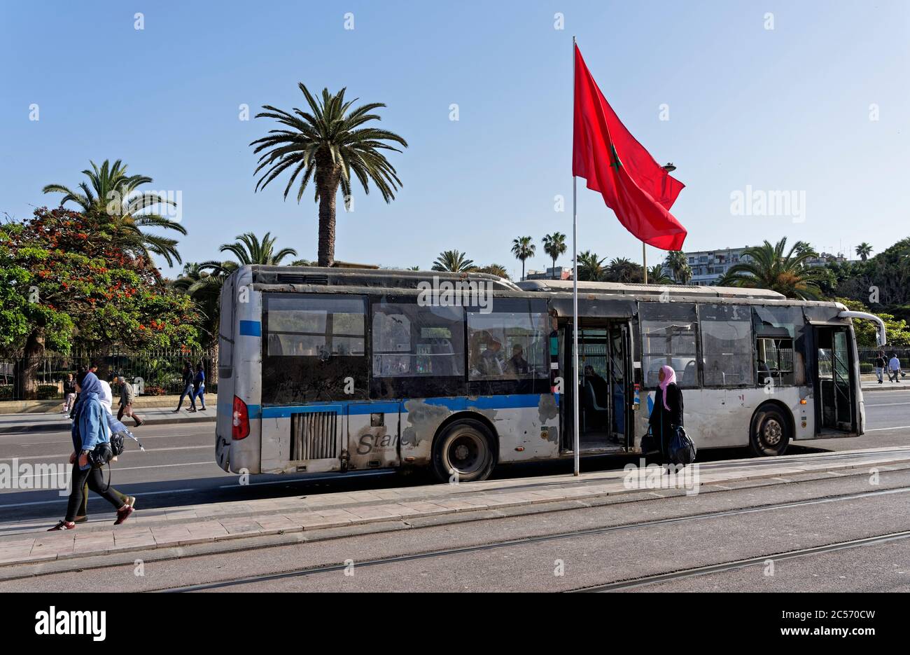 Bus in morocco -Fotos und -Bildmaterial in hoher Auflösung – Alamy
