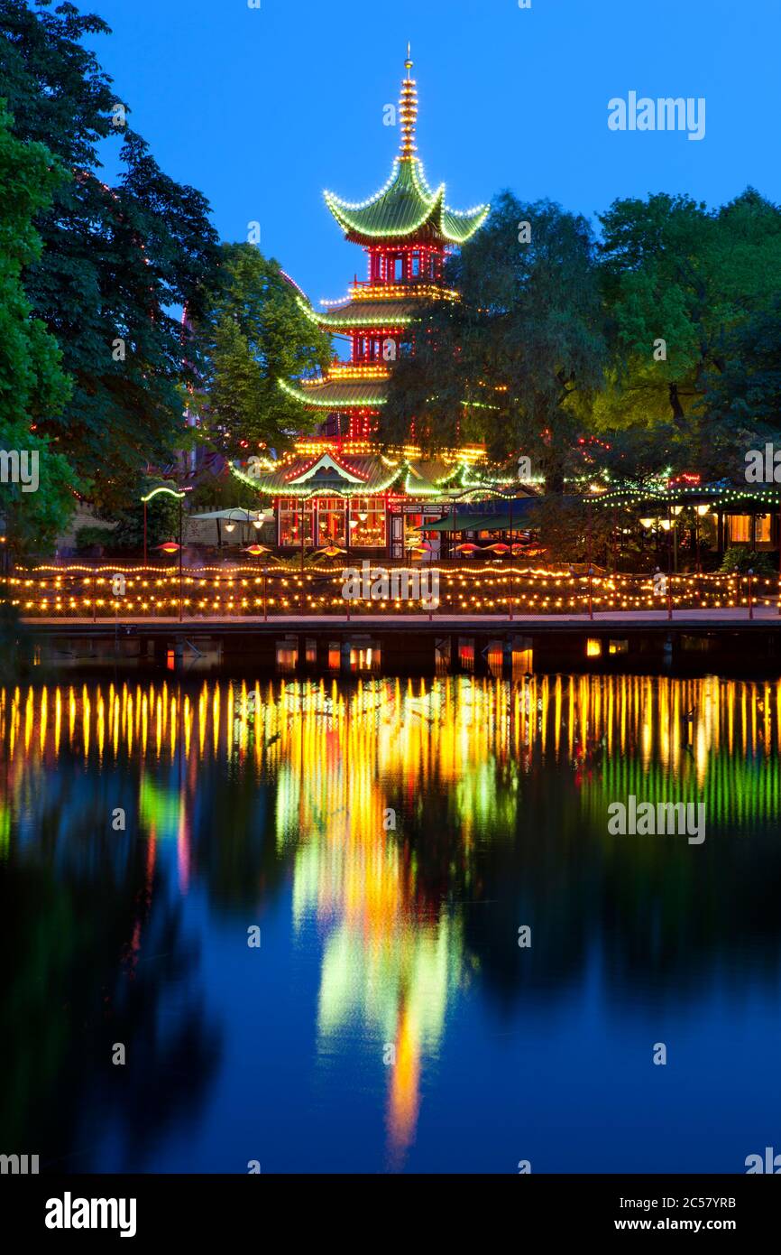 Chinesischer turm -Fotos und -Bildmaterial in hoher Auflösung – Alamy