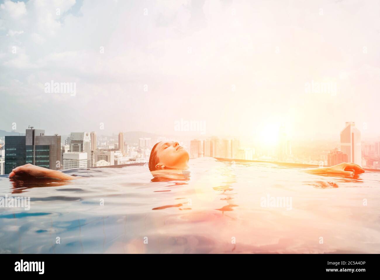 Infinity pool -Fotos und -Bildmaterial in hoher Auflösung – Alamy