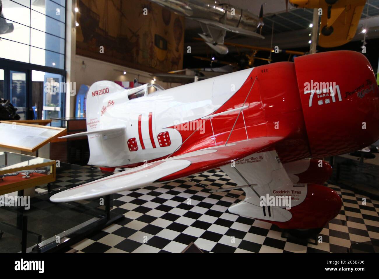 Gee bee -Fotos und -Bildmaterial in hoher Auflösung – Alamy