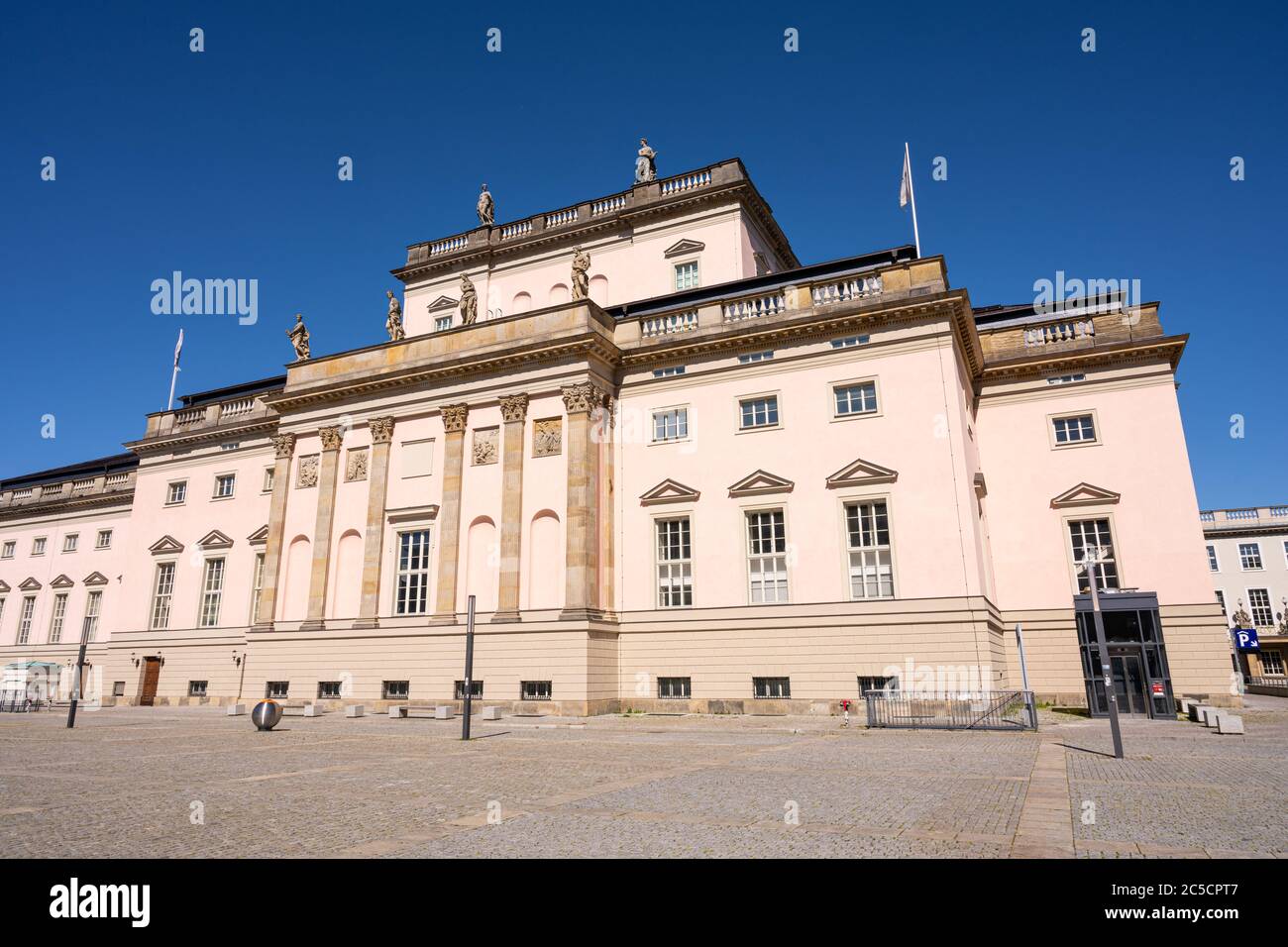 Staatsoper unter den linden -Fotos und -Bildmaterial in hoher Auflösung ...