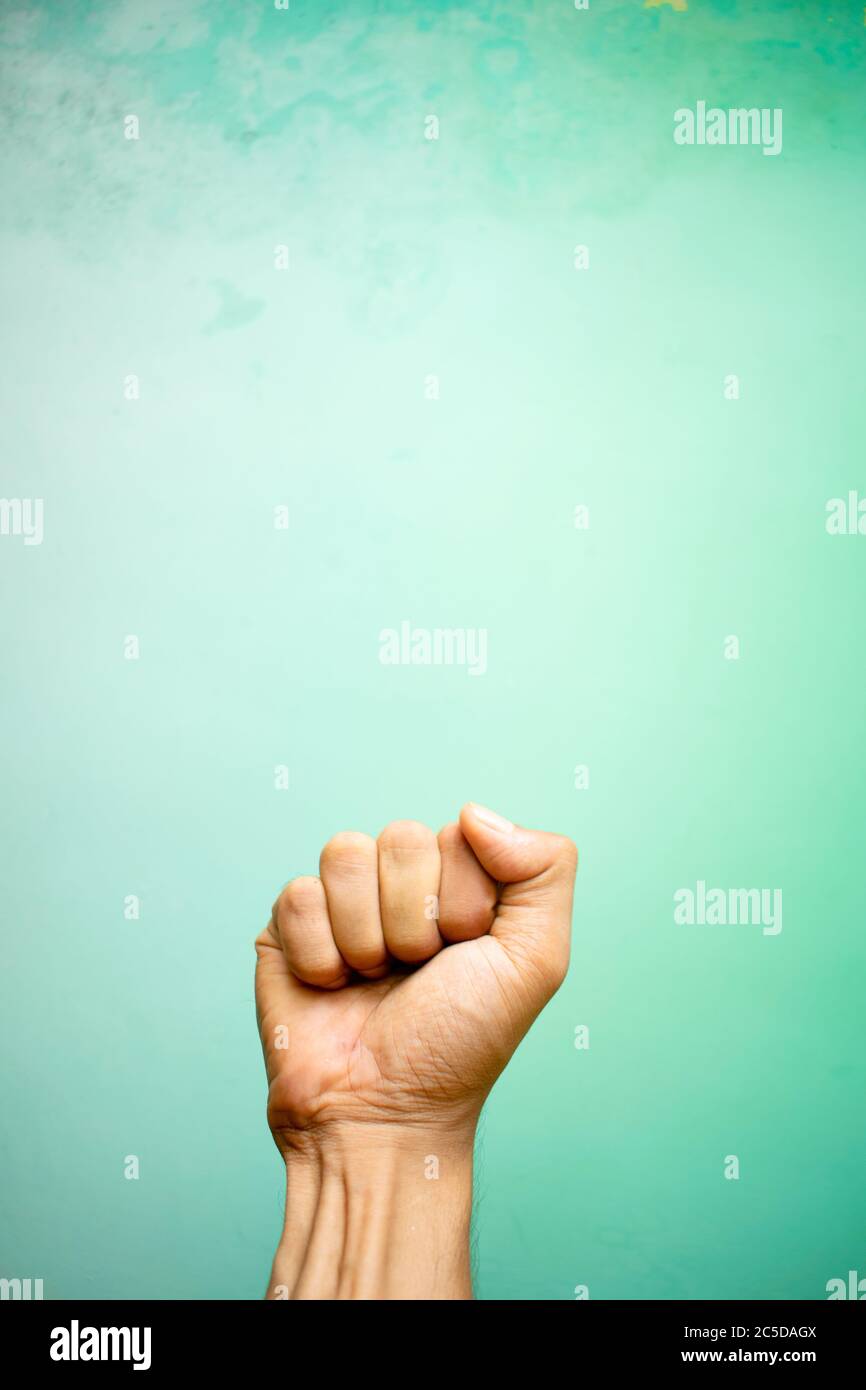 Hand faust handgelenk -Fotos und -Bildmaterial in hoher Auflösung – Alamy