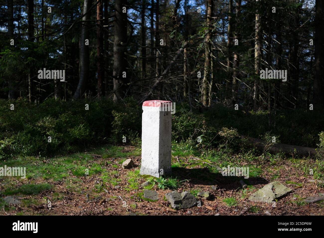 Grenzstein - Säule markiert Grenze von Staat und Land. Marker markiert ...