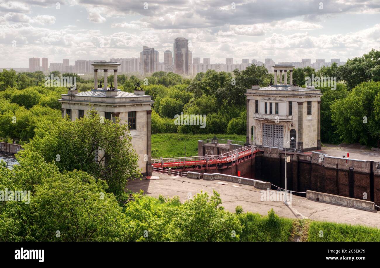 Zu schleusen -Fotos und -Bildmaterial in hoher Auflösung – Alamy