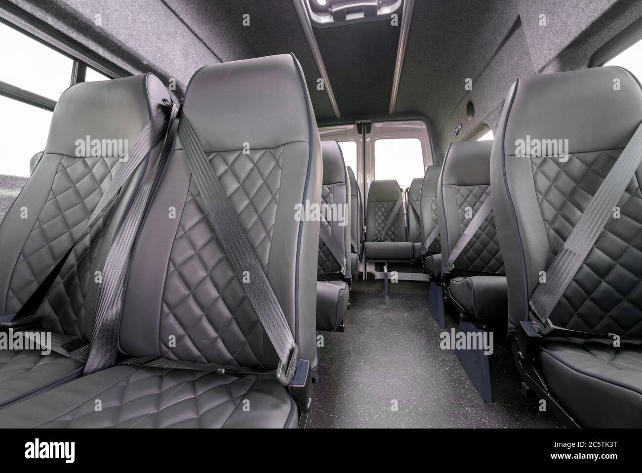 Auto innenraum sitze -Fotos und -Bildmaterial in hoher Auflösung – Alamy