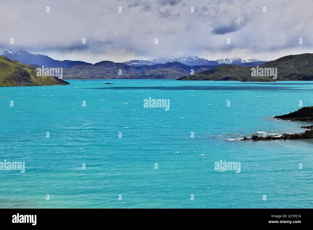 Lago Pehoe im Torres del Paine Nationalpark, Patagonien, Chile ...