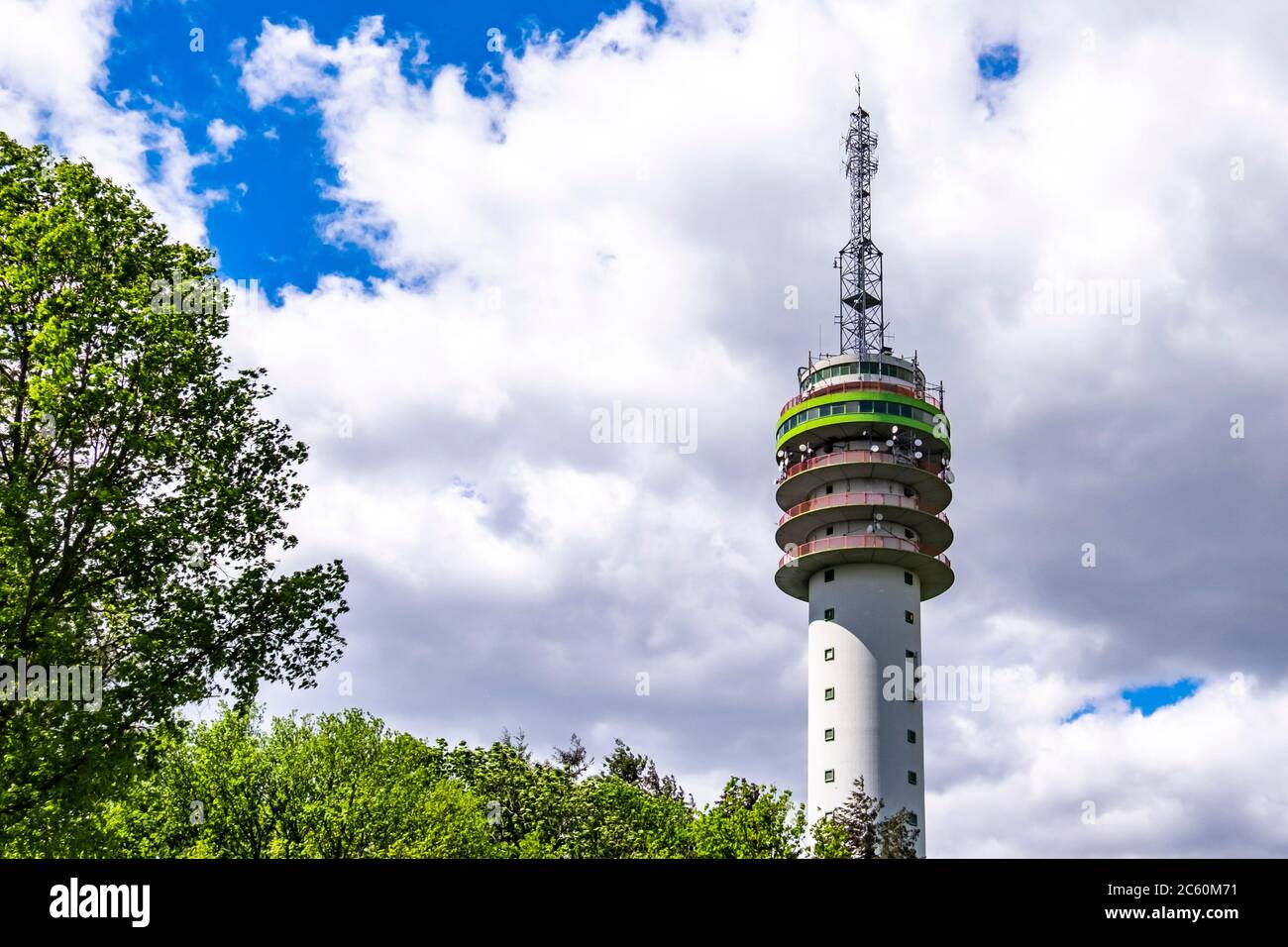 105 meter hoch -Fotos und -Bildmaterial in hoher Auflösung – Alamy