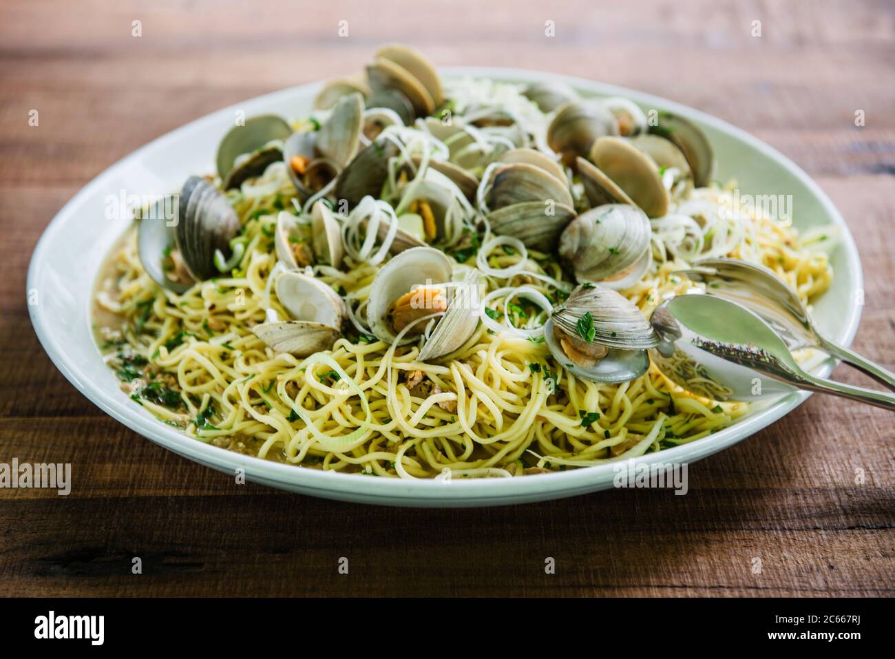 Pasta mit muscheln -Fotos und -Bildmaterial in hoher Auflösung – Alamy