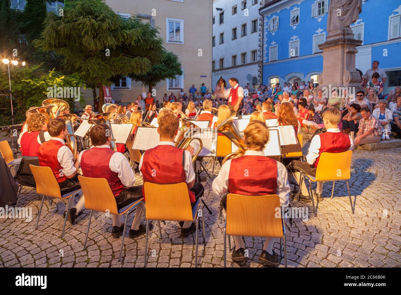 Laufen an der salzach -Fotos und -Bildmaterial in hoher Auflösung – Alamy Laufen an der salzach -Fotos und -Bildmaterial in hoher Auflösung – Alamy