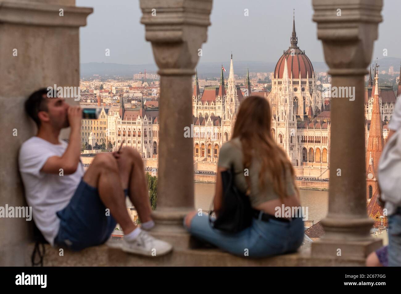 Budapest parliament bastion -Fotos und -Bildmaterial in hoher Auflösung ...