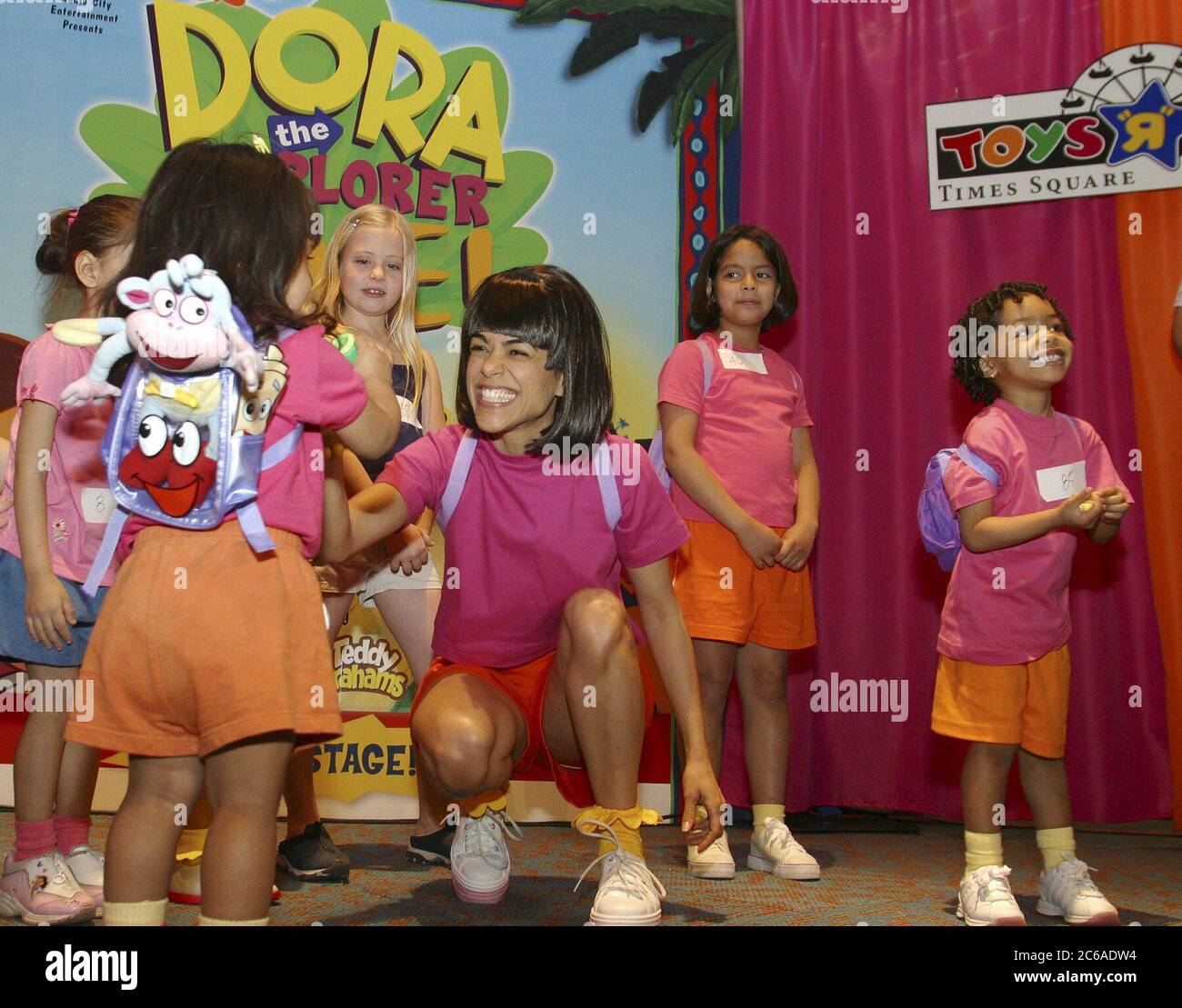 Dora The Explorer Tv Stockfotos und -bilder Kaufen - Alamy