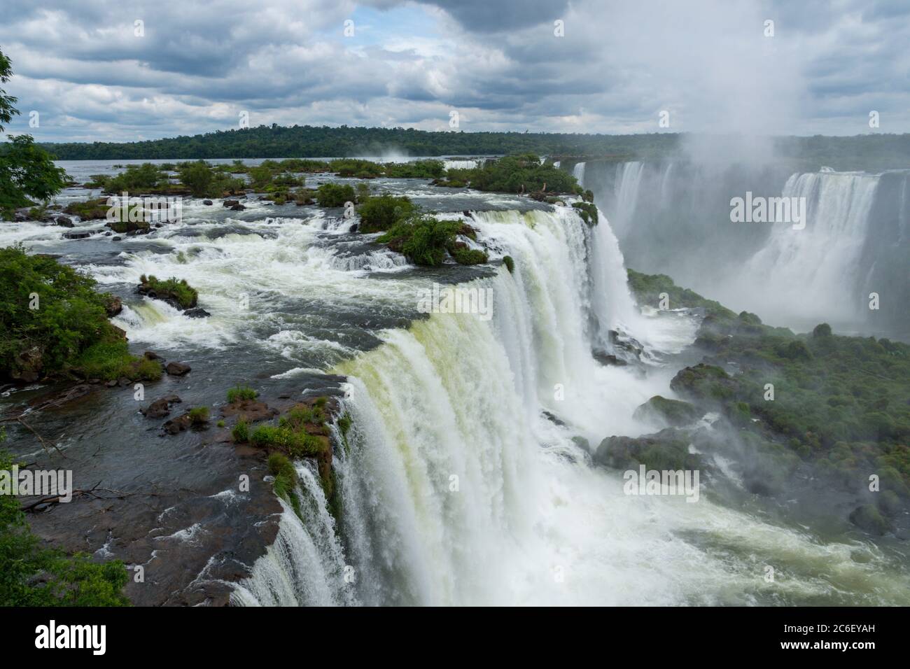 Garganta del Diablo / Teufelskehle bei den Iguazu-Wasserfällen ... Garganta del Diablo / Teufelskehle bei den Iguazu-Wasserfällen ...