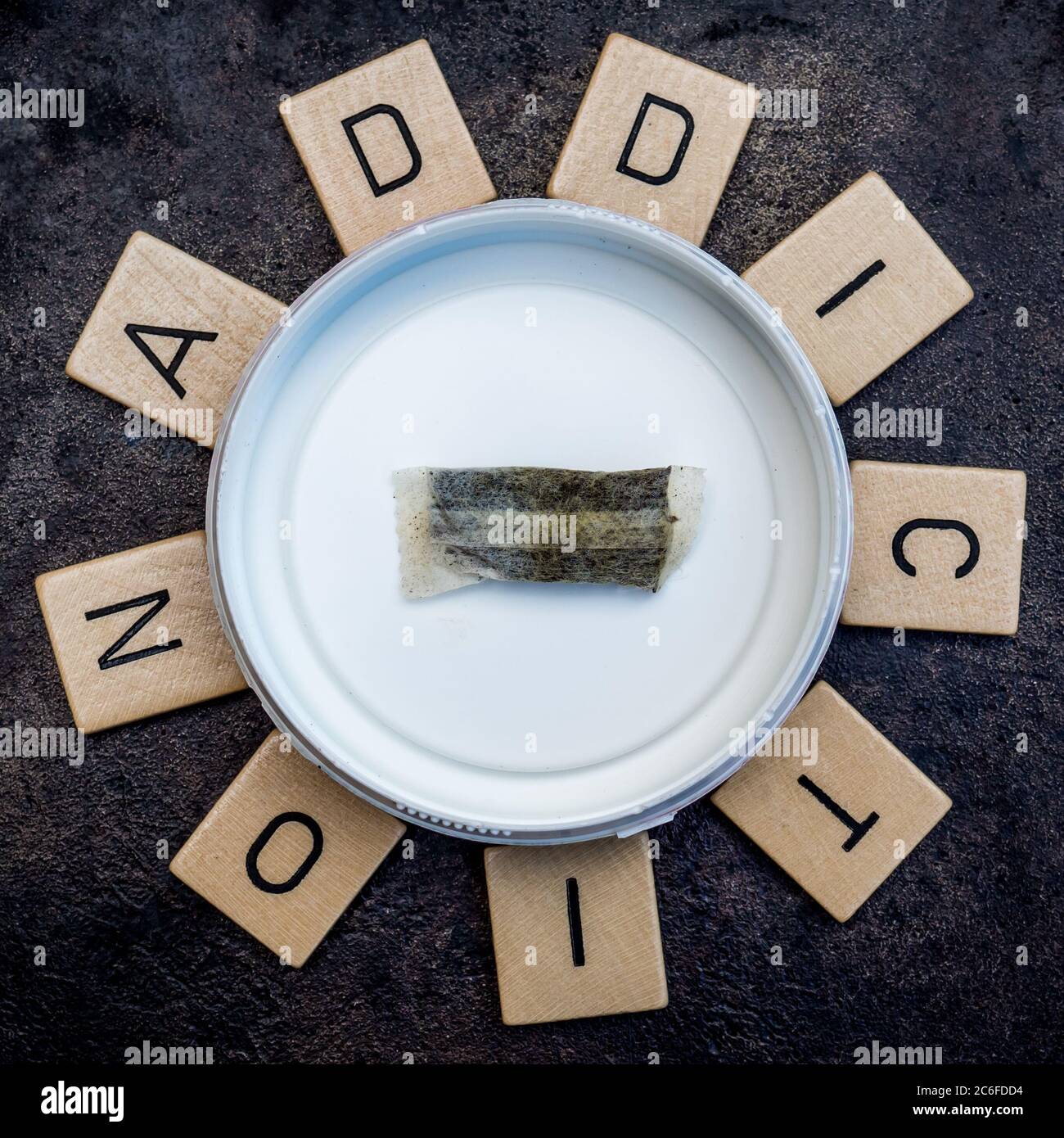 Snus tobacco -Fotos und -Bildmaterial in hoher Auflösung – Alamy