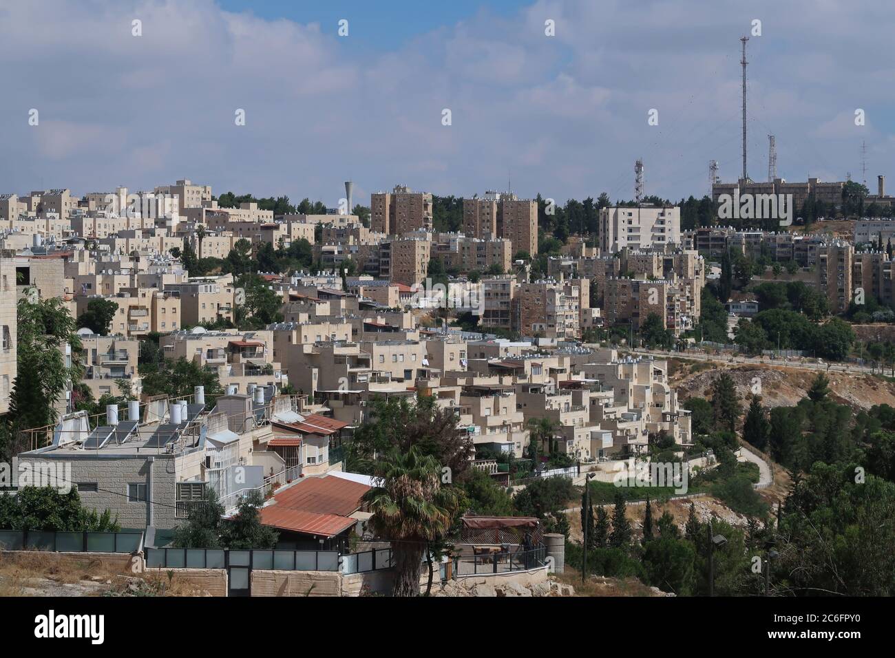 Blick auf Neve Yaakov, Neveh Ya'aqov und Pisgat Ze'ev oder Pisgat Zeev ...