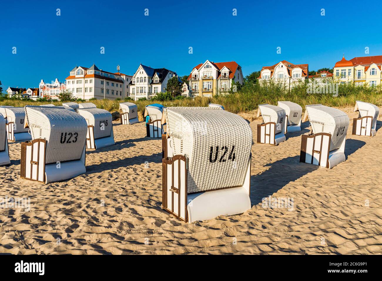 Strandpromenade, Strandliegen, Badeort Bansin, Insel Usedom ...