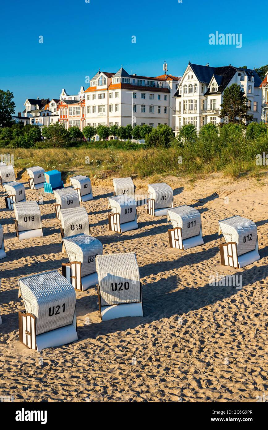 Strandpromenade des ostsee ferienortes bansin -Fotos und -Bildmaterial ...