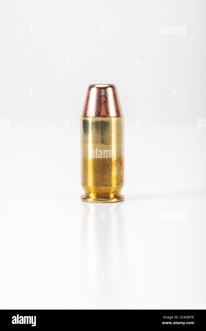 45 kal -Fotos und -Bildmaterial in hoher Auflösung – Alamy