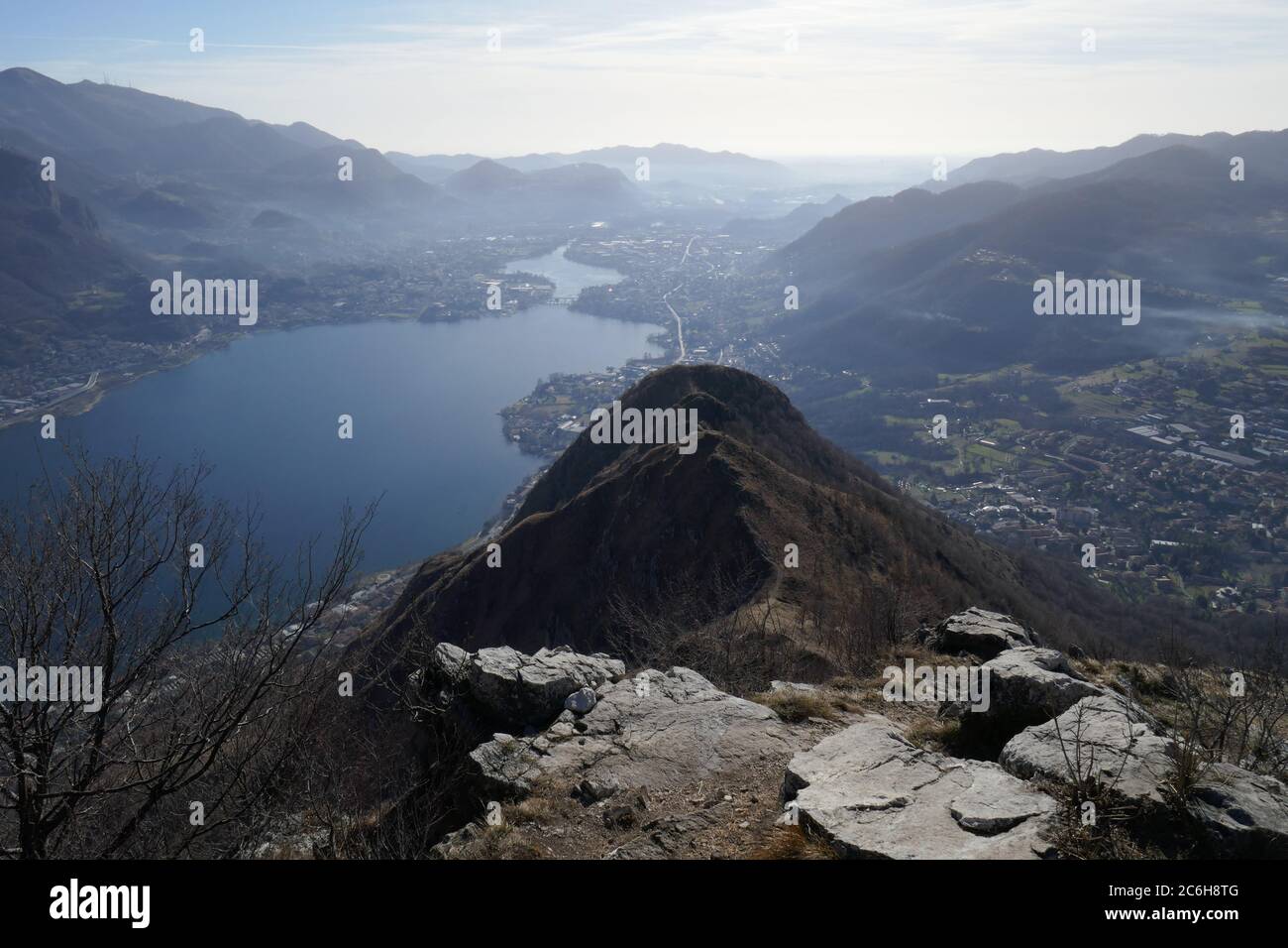 Lago garlate -Fotos und -Bildmaterial in hoher Auflösung – Alamy