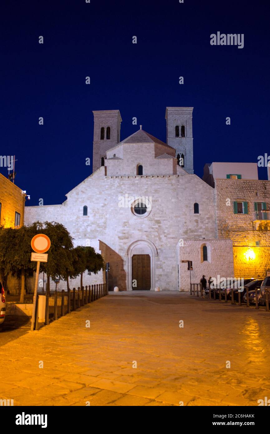 Cattedrale di molfetta -Fotos und -Bildmaterial in hoher Auflösung – Alamy