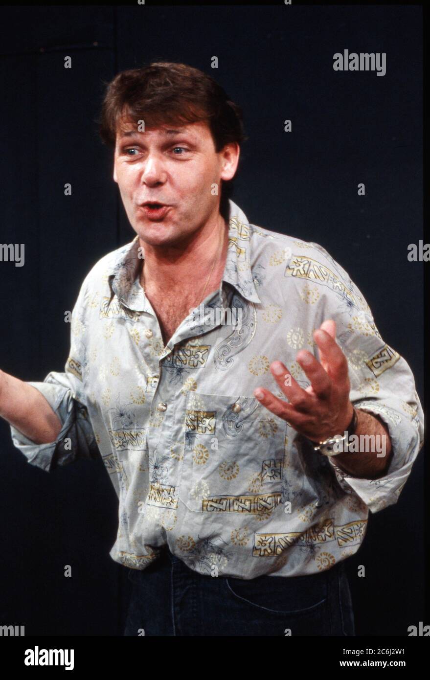 Walter Plathe, deutscher Theater- und Filmschauspieler, singt Lieder ...