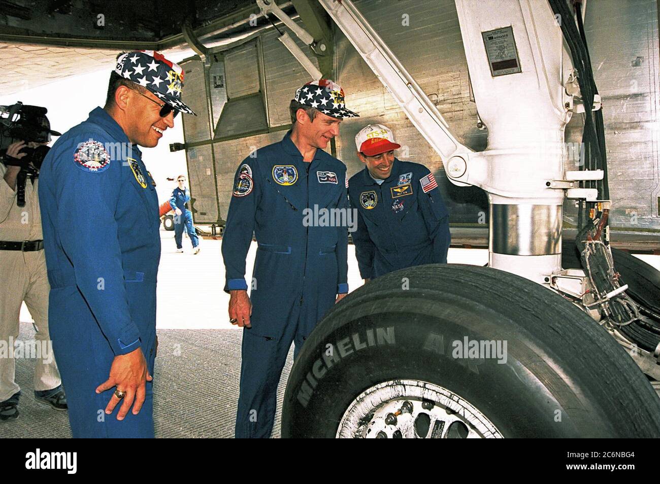 Astronaut jerry leinenger -Fotos und -Bildmaterial in hoher Auflösung ...