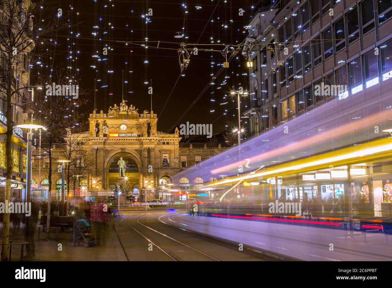 Zurich Christmas Illumination Bahnhofstrasse Stockfotos und -bilder ...