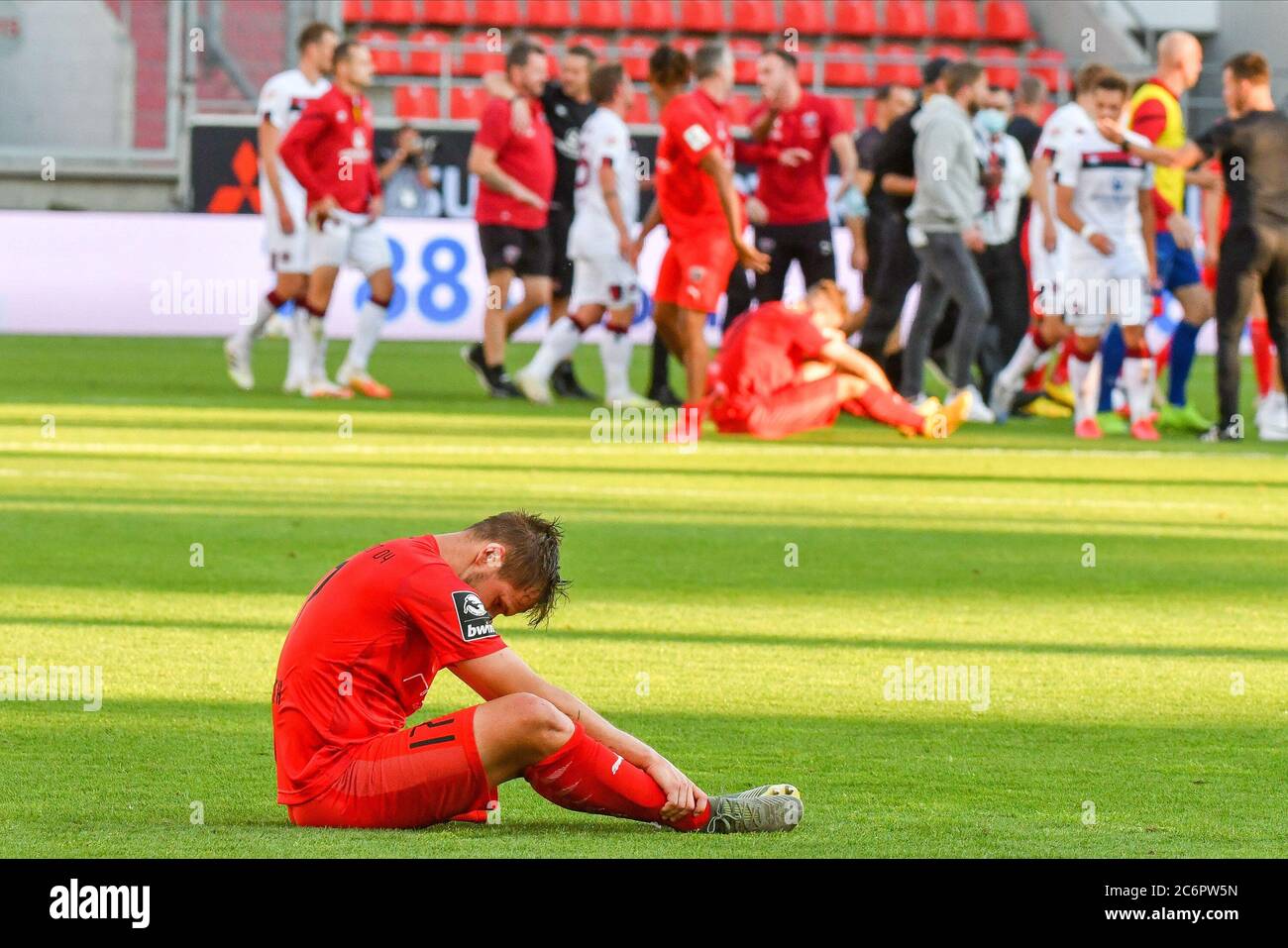 Ingolstadt, Deutschland. 11. Juli 2020. firo Fußball: Fußball: 11.07. ...