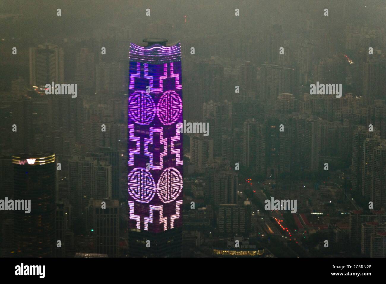 Shanghai skyline night led -Fotos und -Bildmaterial in hoher Auflösung ...