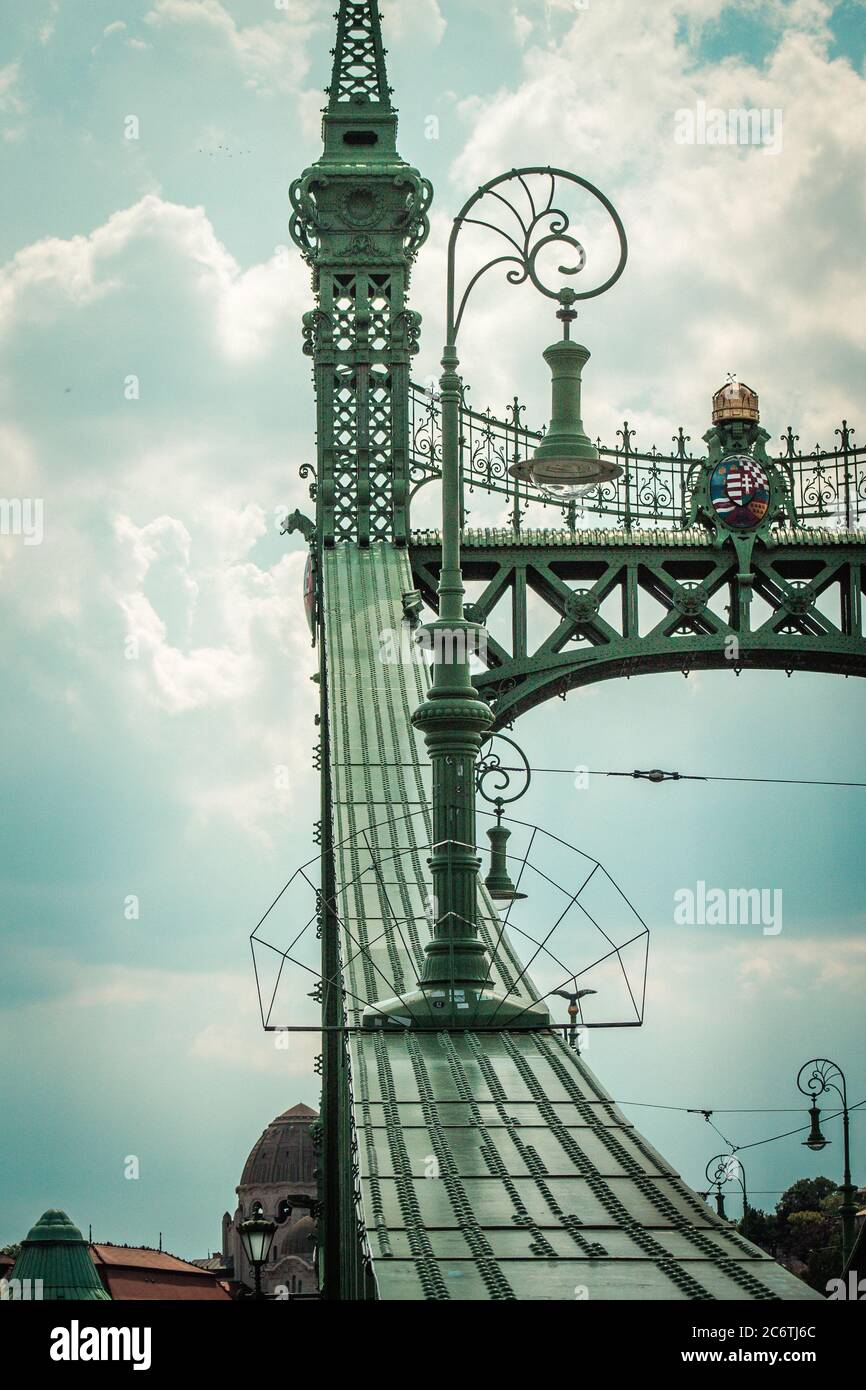Budapest Ungarn 11. juli 2020 Blick auf die Szechenyi Kettenbrücke ist ...