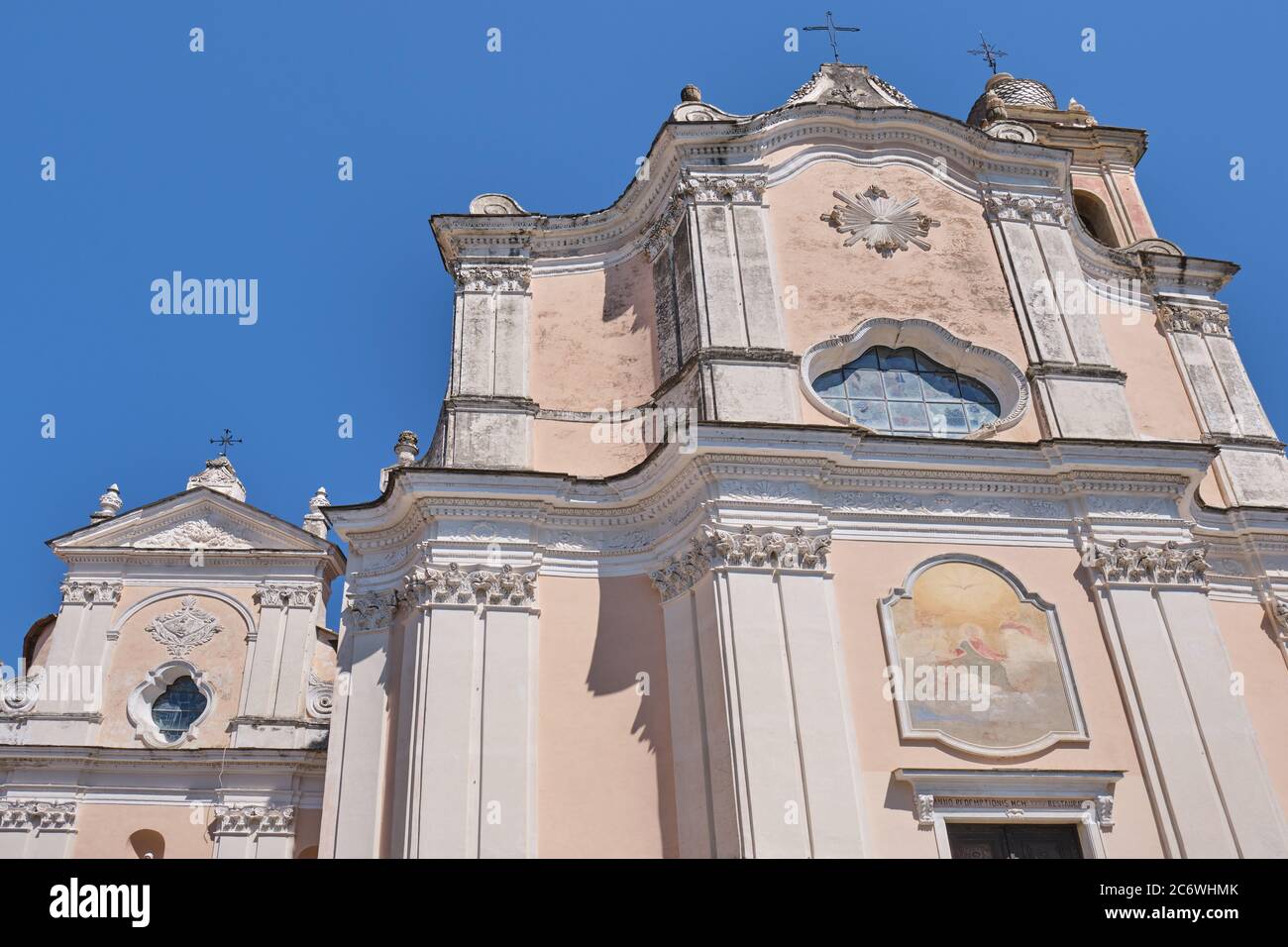 Kirche San Marco Evangelista in Civezza, einer alten mittelalterlichen ...