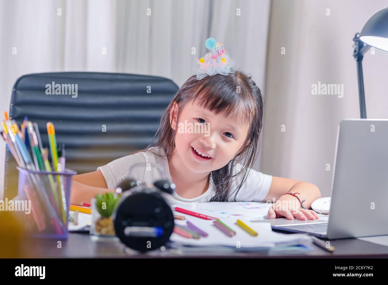 Smile face -Fotos und -Bildmaterial in hoher Auflösung – Alamy