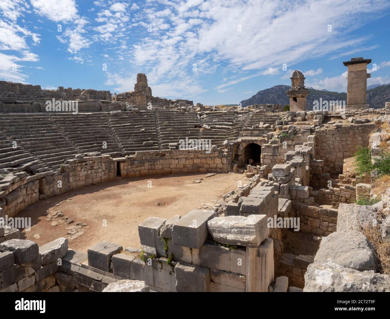 Antike antike Ruinen von Xanthos. Amphitheater, Harpy-Denkmal, UNESCO ...