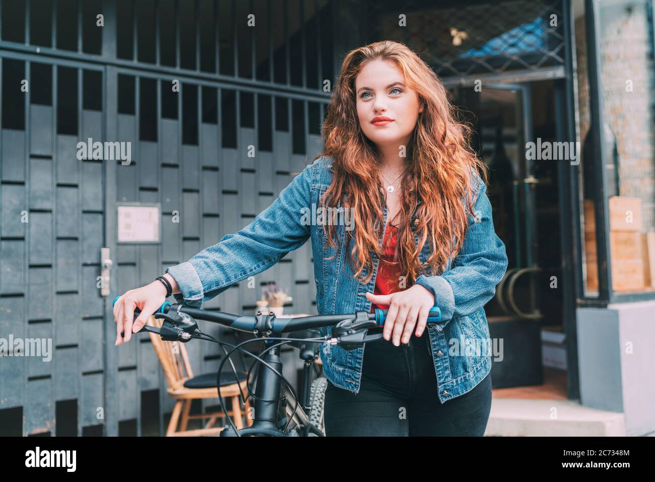 Lange Rote Haare Stockfotos und -bilder Kaufen - Alamy