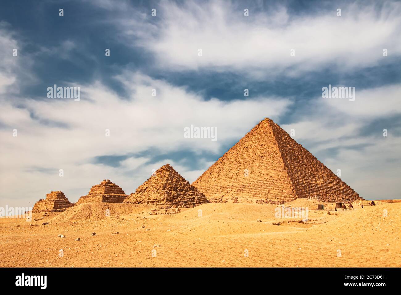 Alte Pyramide von Mycerinus, Menkaura und die Pyramiden der Königinnen ...