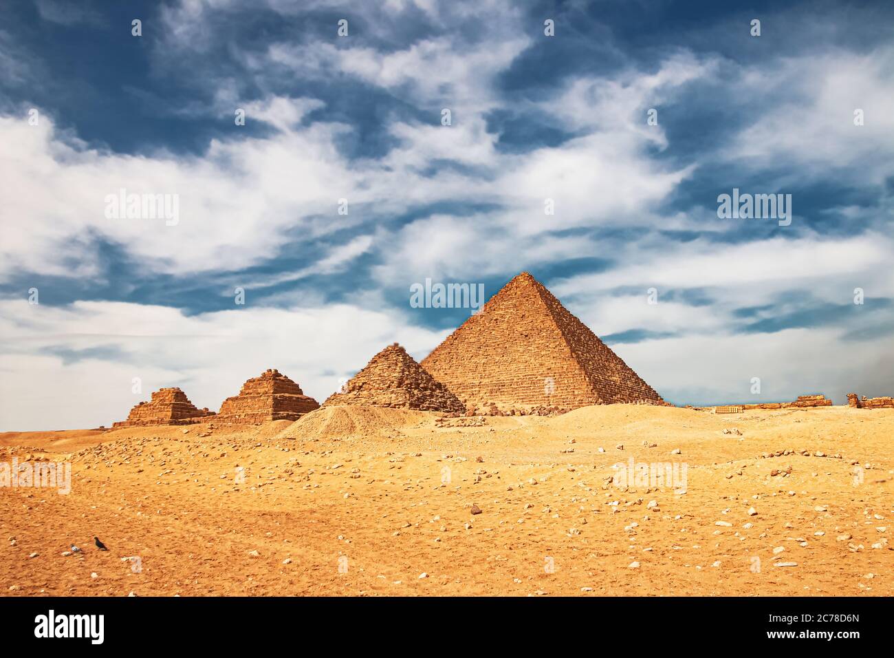 Alte Pyramide von Mycerinus, Menkaura und die Pyramiden der Königinnen ...