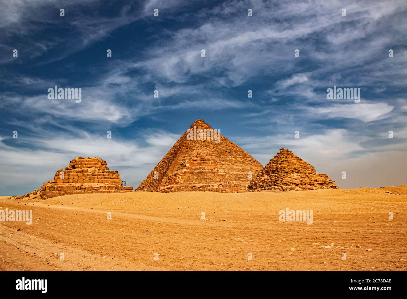 Alte Pyramide von Mycerinus, Menkaura und die Pyramiden der Königinnen ...