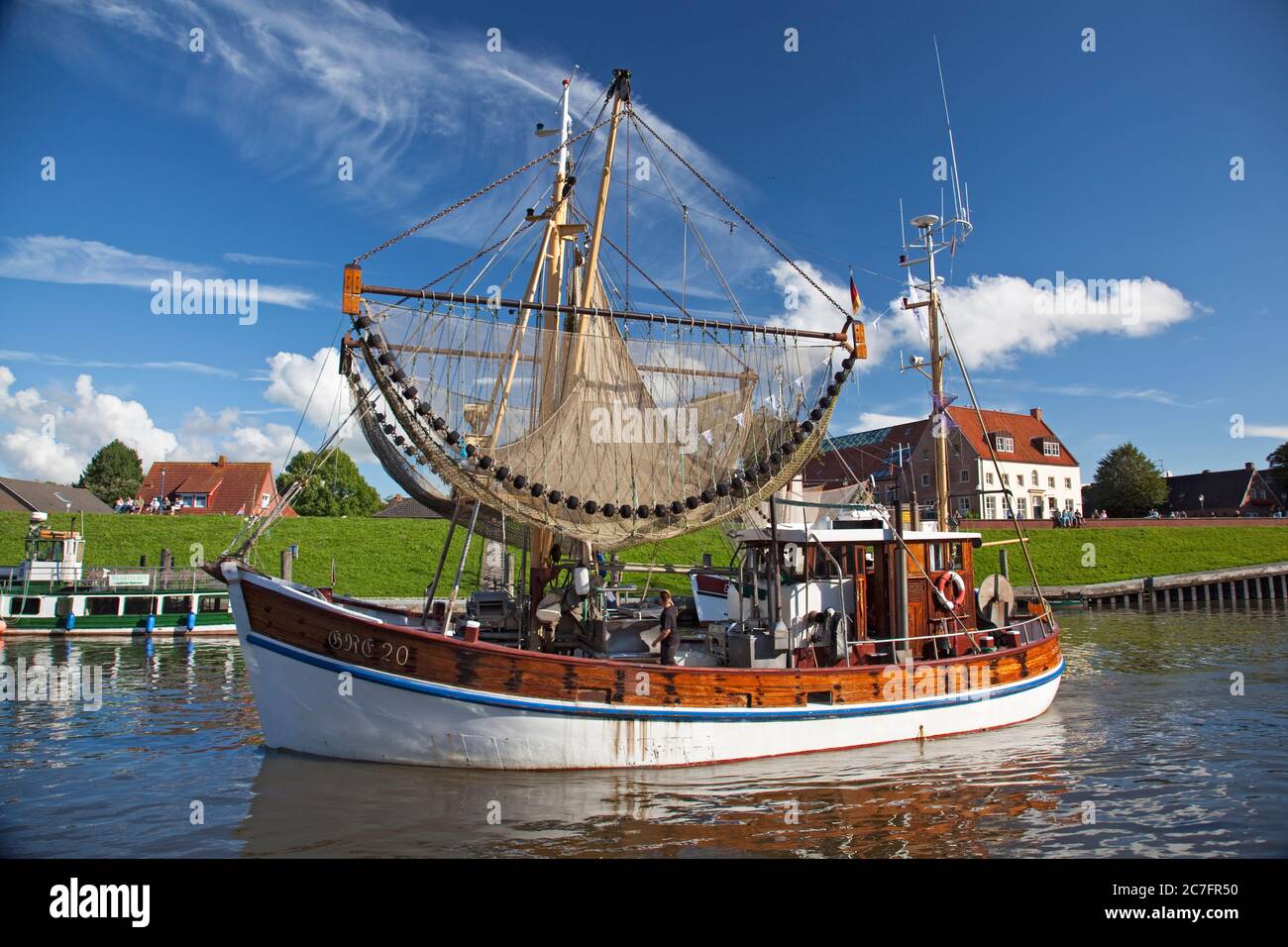 Fischkutter greetsiel -Fotos und -Bildmaterial in hoher Auflösung – Alamy