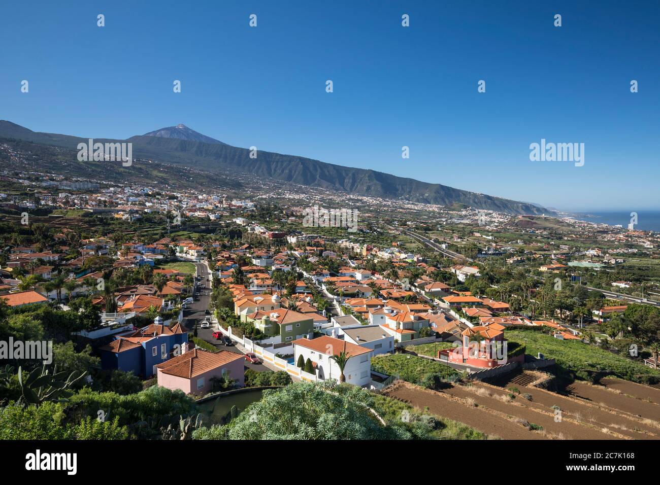 Blick über La Orotava und Puerto de la Cruz im Orotava-Tal Richtung ...