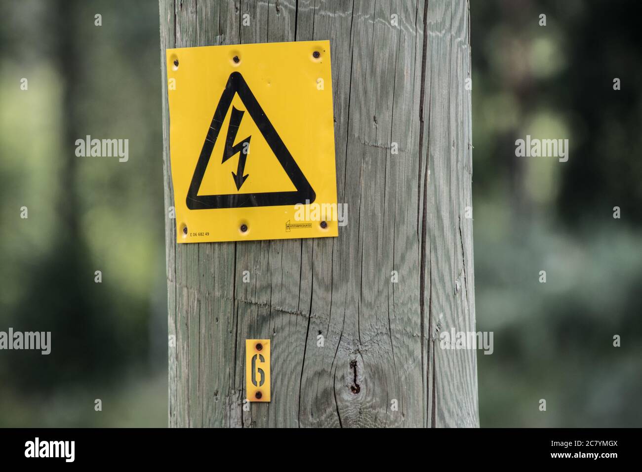 Elektrisches warnschild Stockfotos und -bilder Kaufen - Alamy
