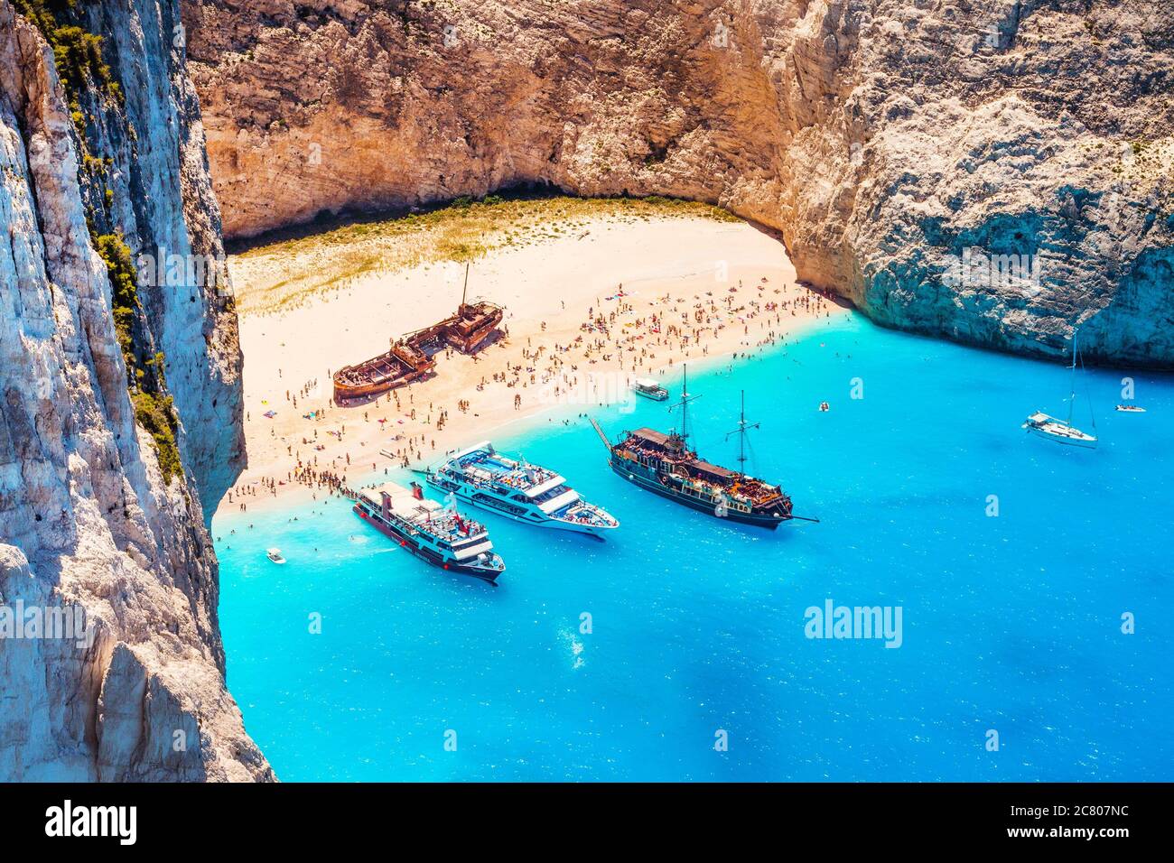 Boote schiffswrack strand zakynthos insel -Fotos und -Bildmaterial in hoher Auflösung – Alamy