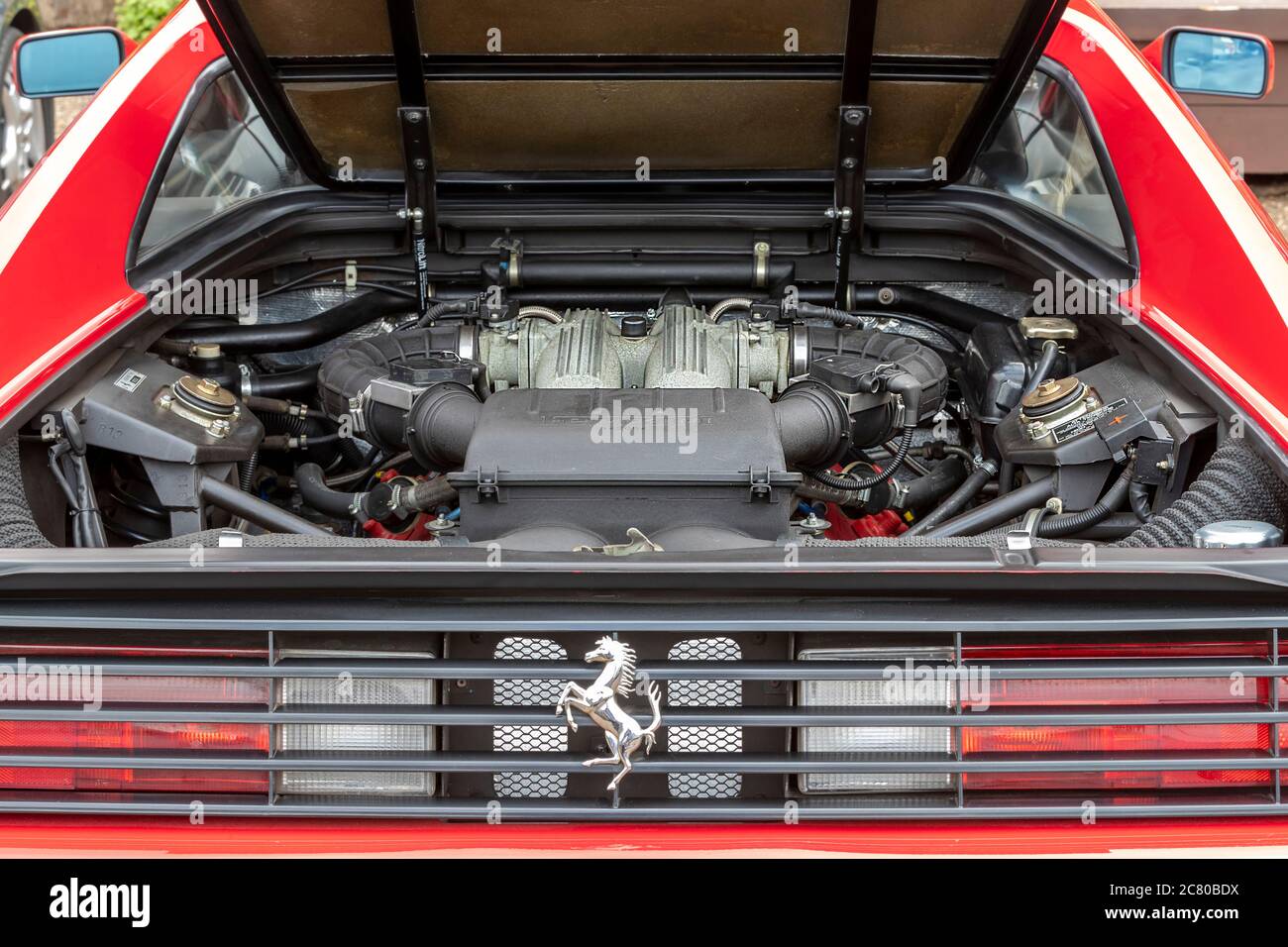 Ferrari Engine Bay Stockfotos und -bilder Kaufen - Alamy